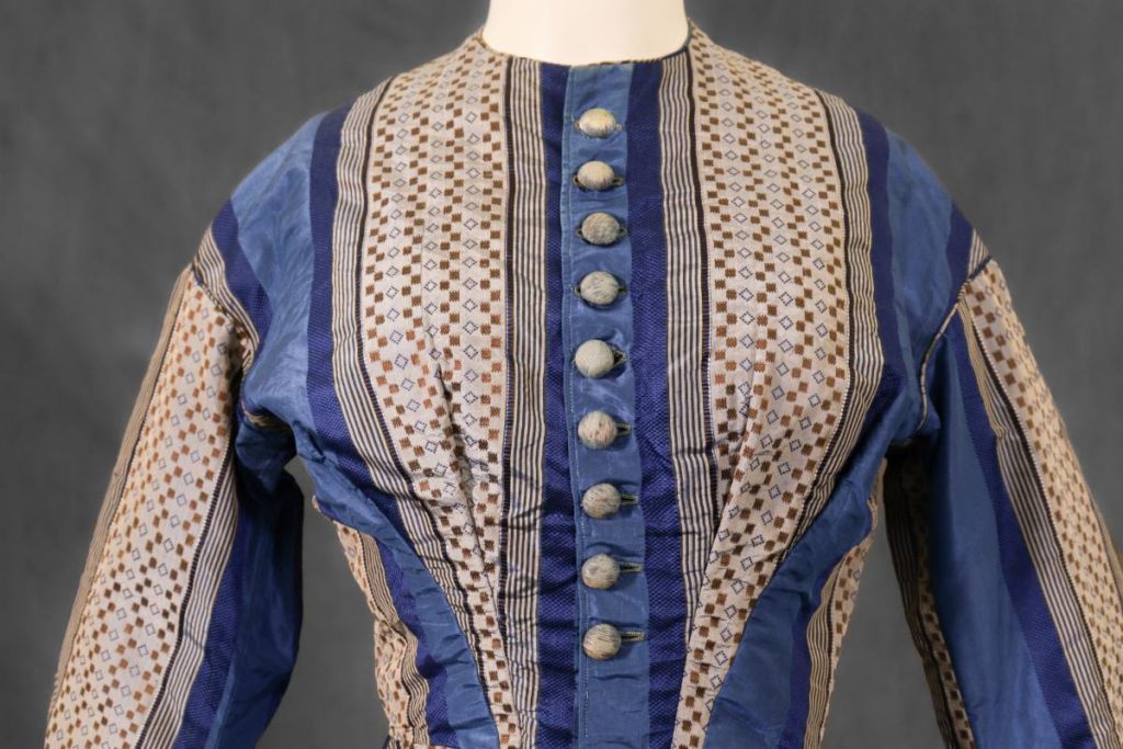 Clothing & Textiles: The Vibrant Dresses of the 1860s - New Canaan ...