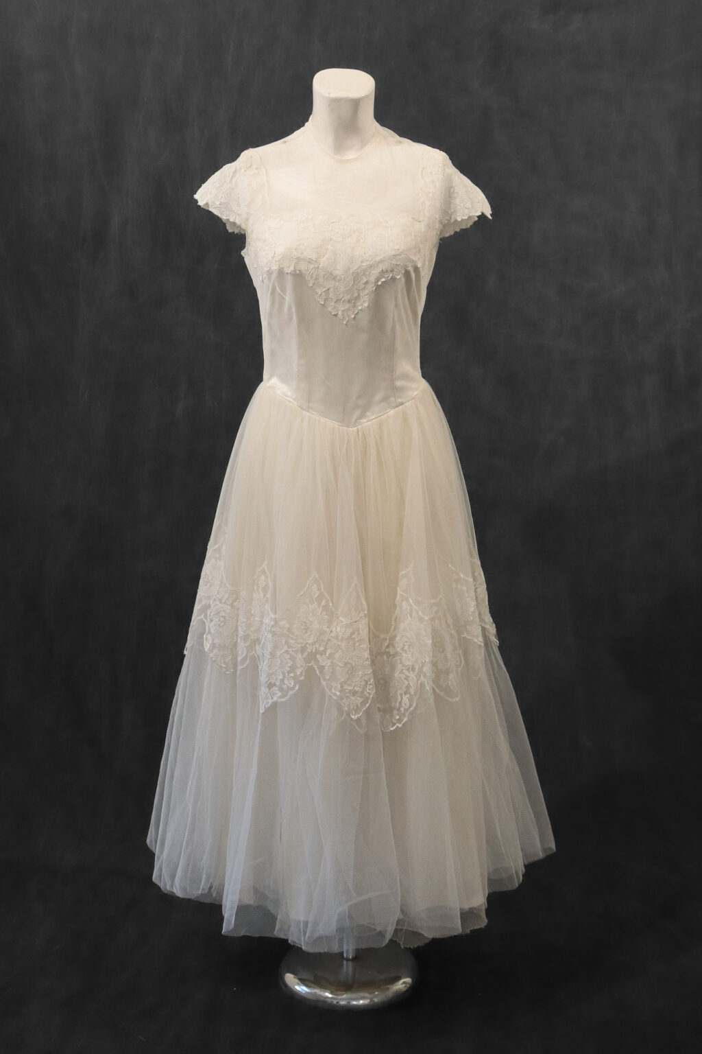 Wedding Dress 1952 - New Canaan Museum and Historical Society