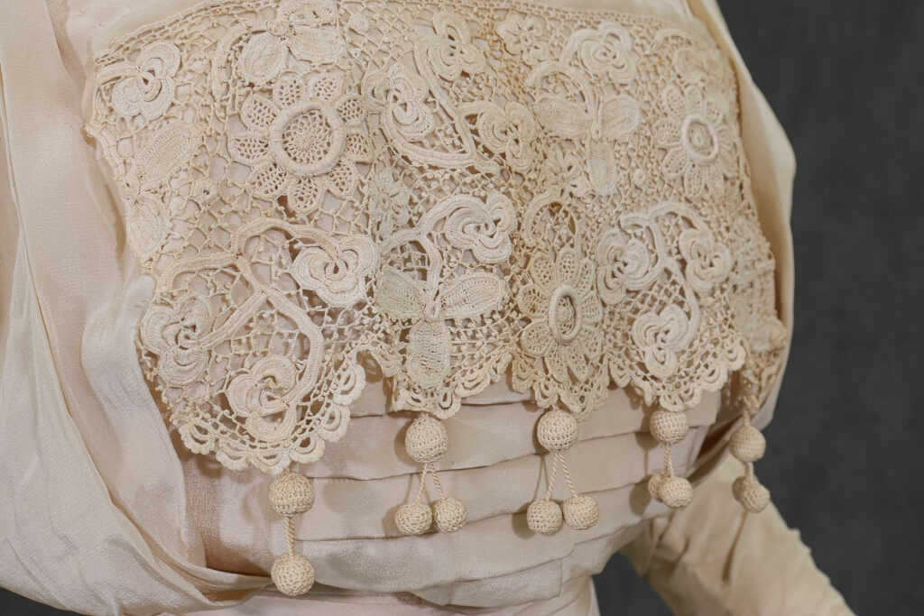 Wedding Dress 1908 - New Canaan Museum and Historical Society